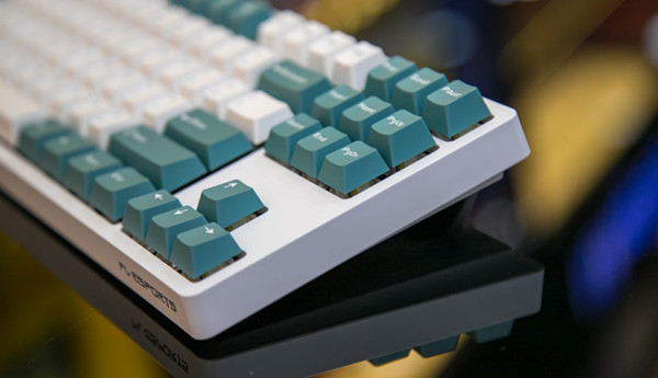 BÀN PHÍM CƠ FL ESPORTS F11G PRO AQUA GREEN GATERON PRO YELLOW SWITCH