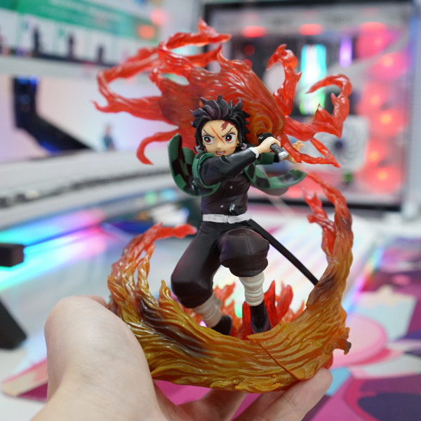 MÔ HÌNH TANJIRO BATTLE FIRE SWORD 22CM